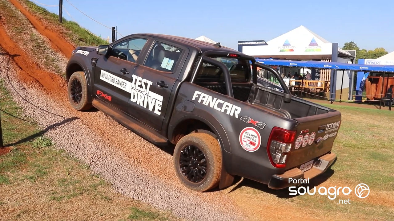 Conheça a nova Ford Ranger em um passeio especial feito na maior feira ...